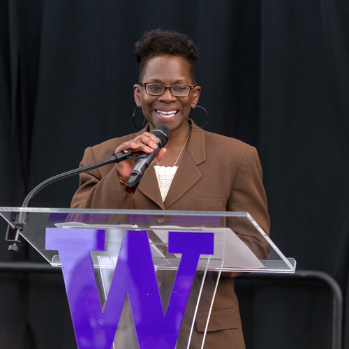 ‘Hug your scholarship donors, Huskies!’ - UW Tyee Club